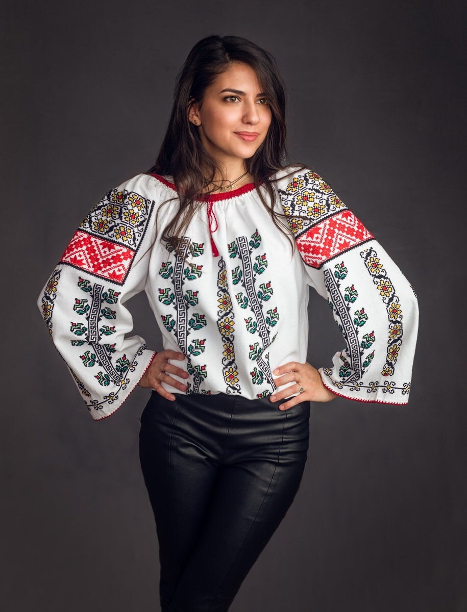XS Size Embroidered Peasant Top Romanian Blouse Brodee XS Size Embroidered Peasant Top Romanian Blouse Brodee
