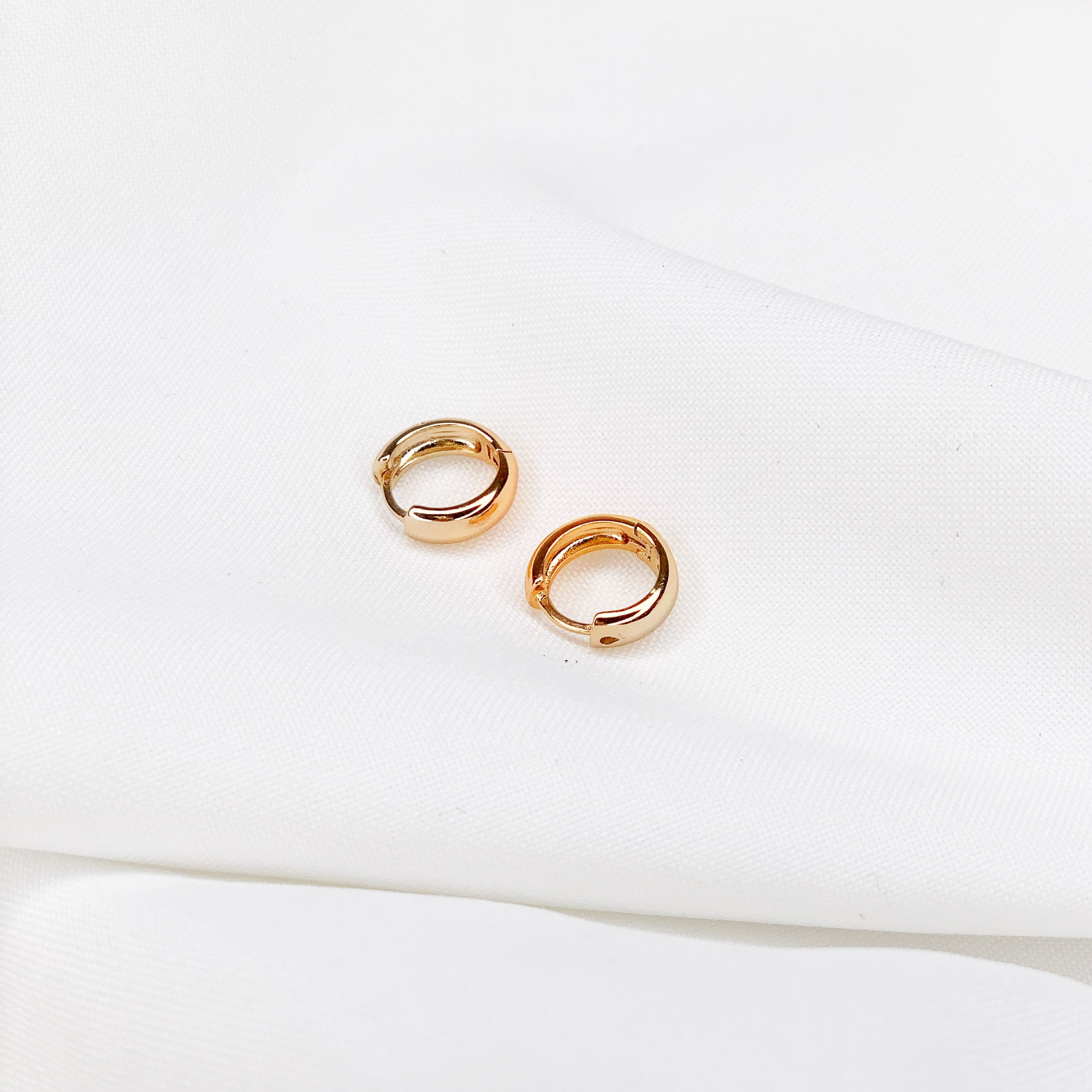18k Gold Mini Hoop Earrings Small Minimalist Tiny Earrings Etsy