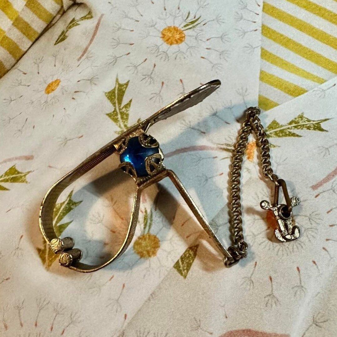 Vintage Glove Clip Blue Stones and Golden Metal With Purse Chain - Etsy