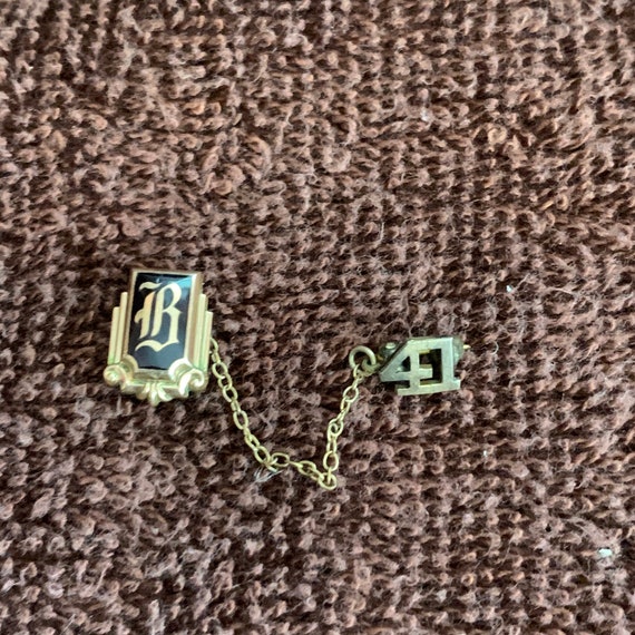 Vintage two piece pledge-type pin gold color - Gem