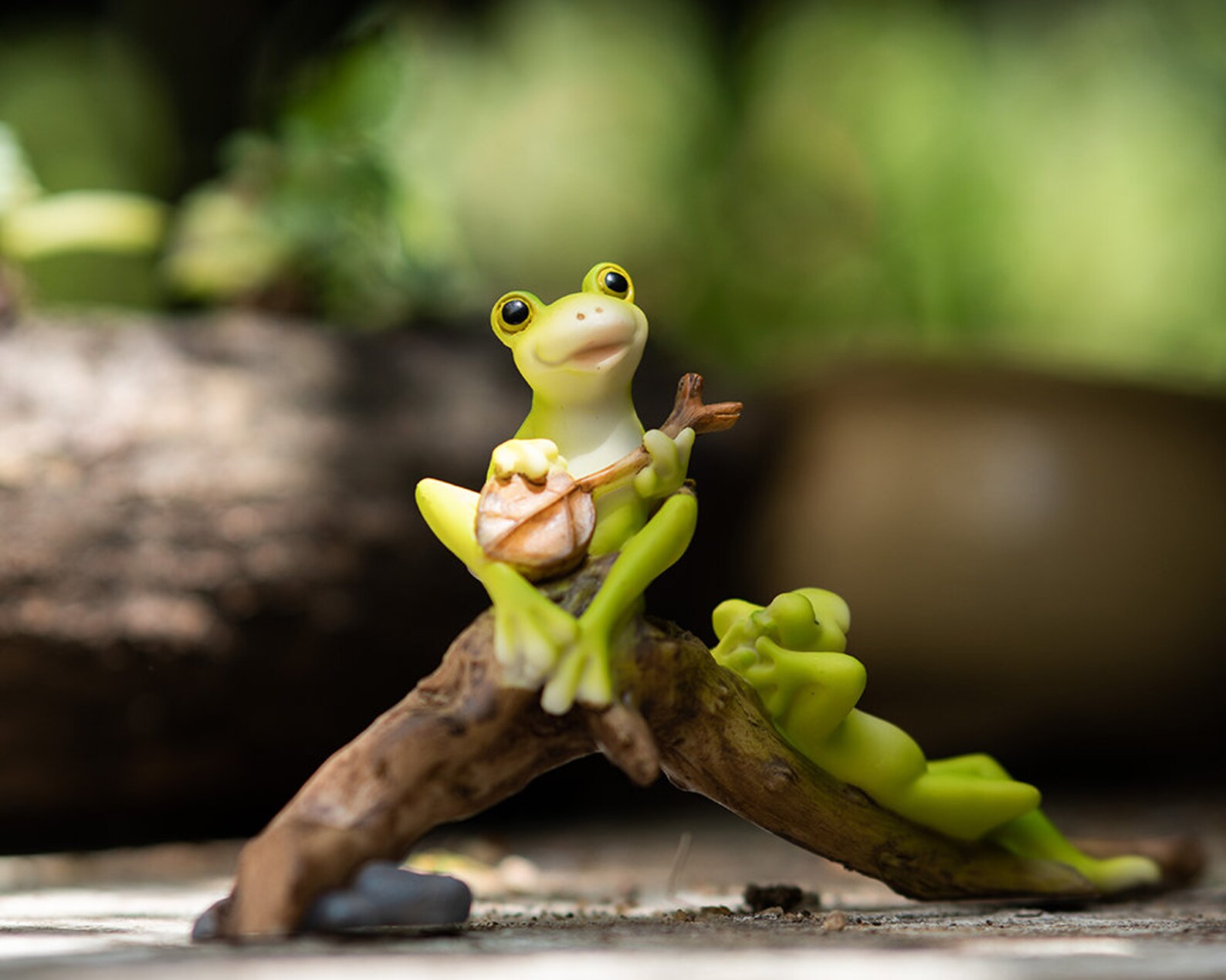 Miniature Small Frog Playing Pipa and Frog Sleeping Animal - Etsy