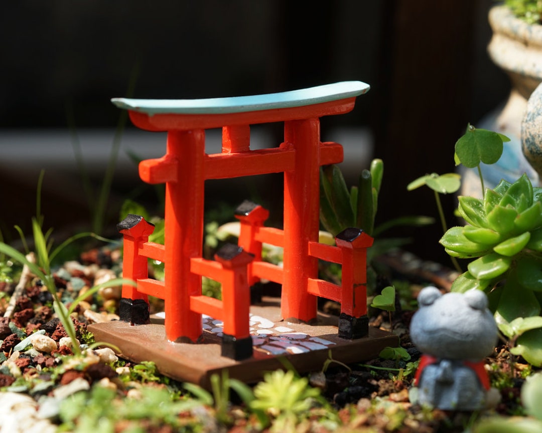 Miniature Small Zen Style Ksitigarbha Double Torii Figure Fairy Garden ...
