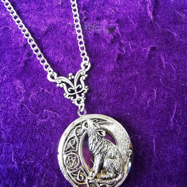 Celtic Locket - Etsy