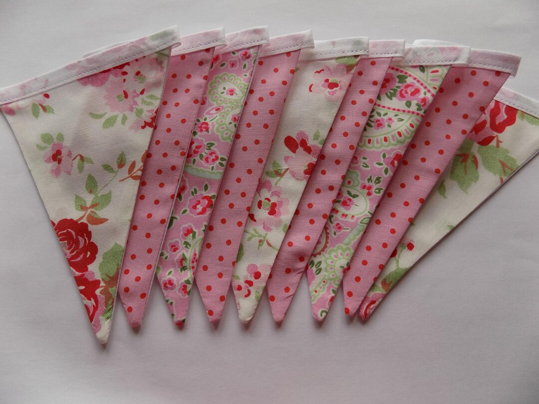 Bunting in Pretty Floral Fabrics, Garland, Vintage Style, Shabby Chic ...