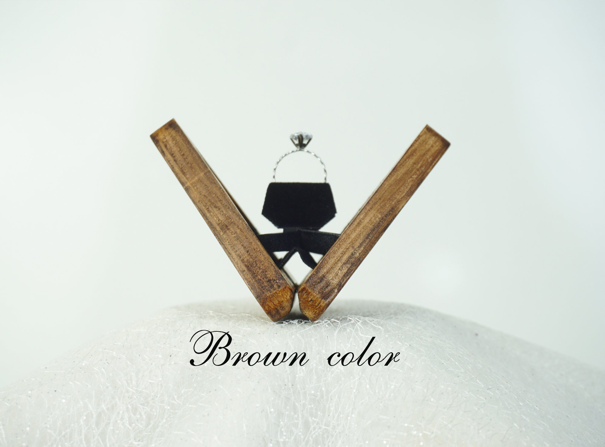 Slim Triangle Ring Box With Kinetic Holder Turning Ring Box - Etsy Norway