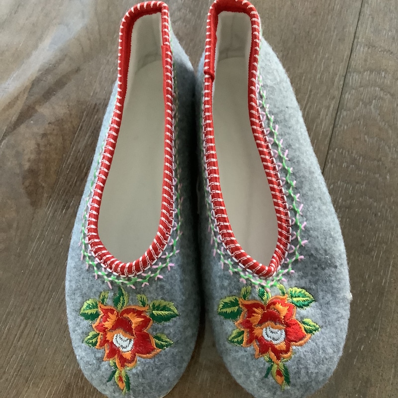 Embroidered Slippers - Etsy