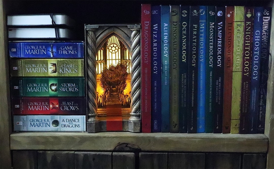 The Iron Throne Room Booknook - Etsy