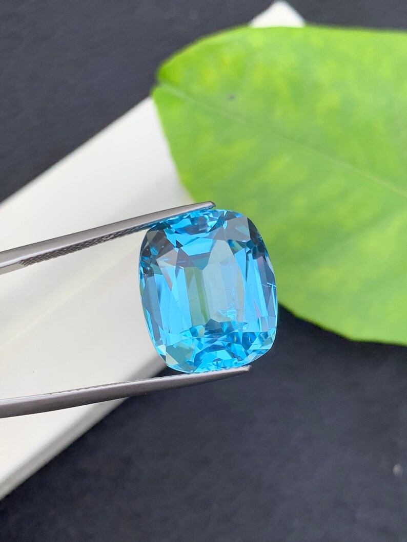Swiss Blue Topaz Gemstone Loupe Clean Topaz Cut Stone Step - Etsy