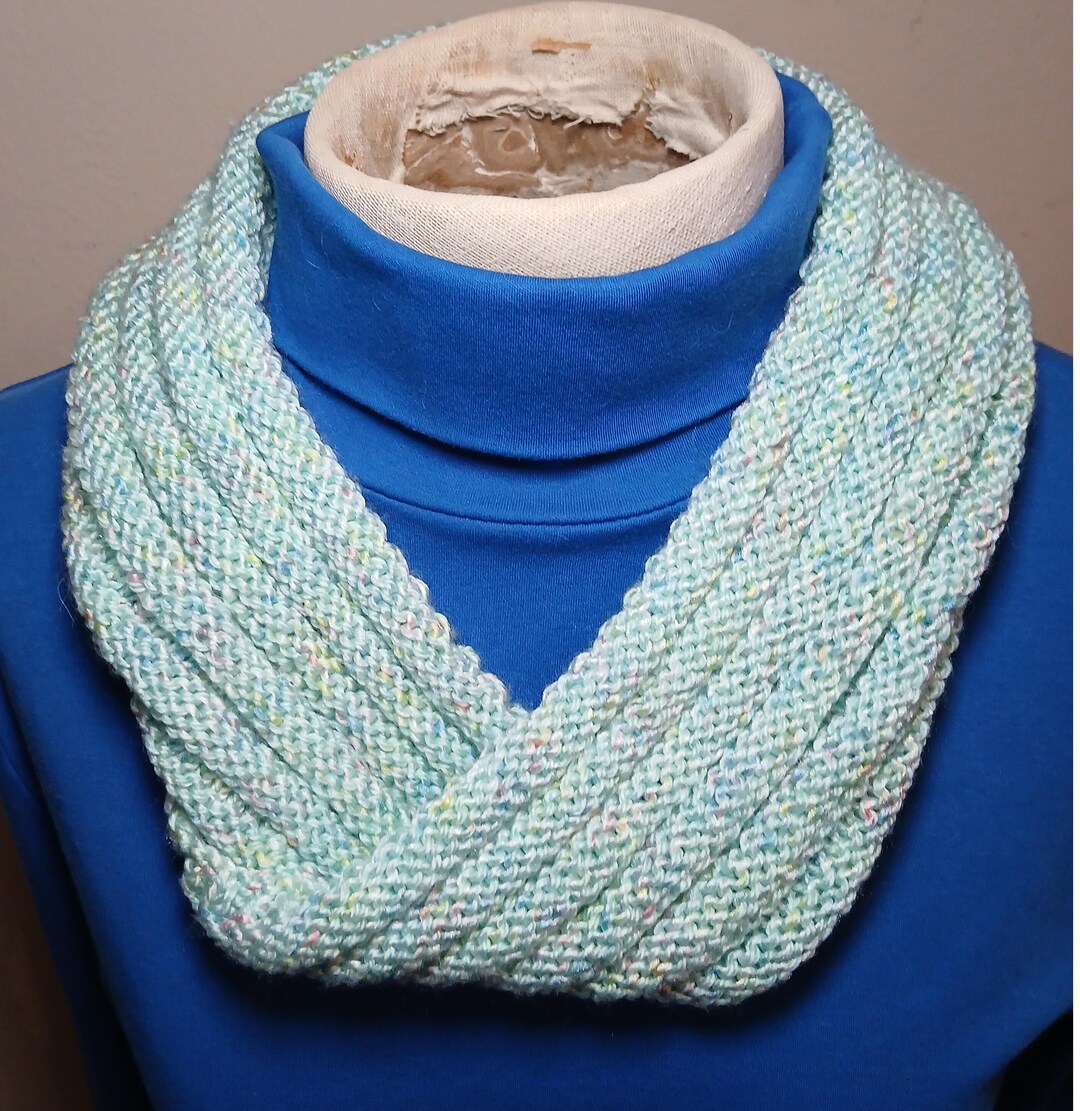 Mobius (infinity) Cowl Scarf in Baby Soft New Mint Heather - Etsy