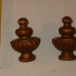 2 Gold Color Lamp Shade Toppers , Finials, Vintage Lamp Parts - Etsy