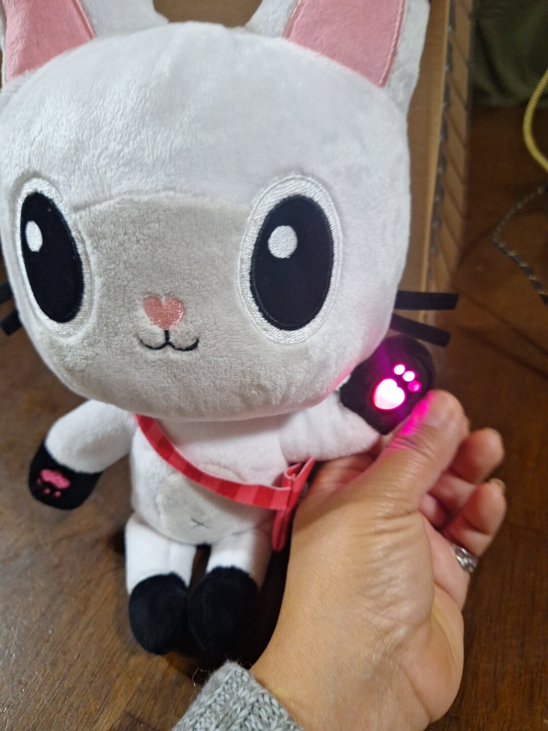 Dreamworks GABBY'S DOLLHOUSE Talking Pandy Paws Plush Toy Sounds ...