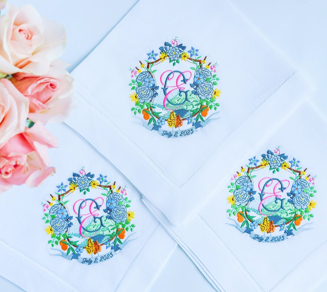 Custom Wedding Crest Linen Dinner Napkins - Personalized Gift ...