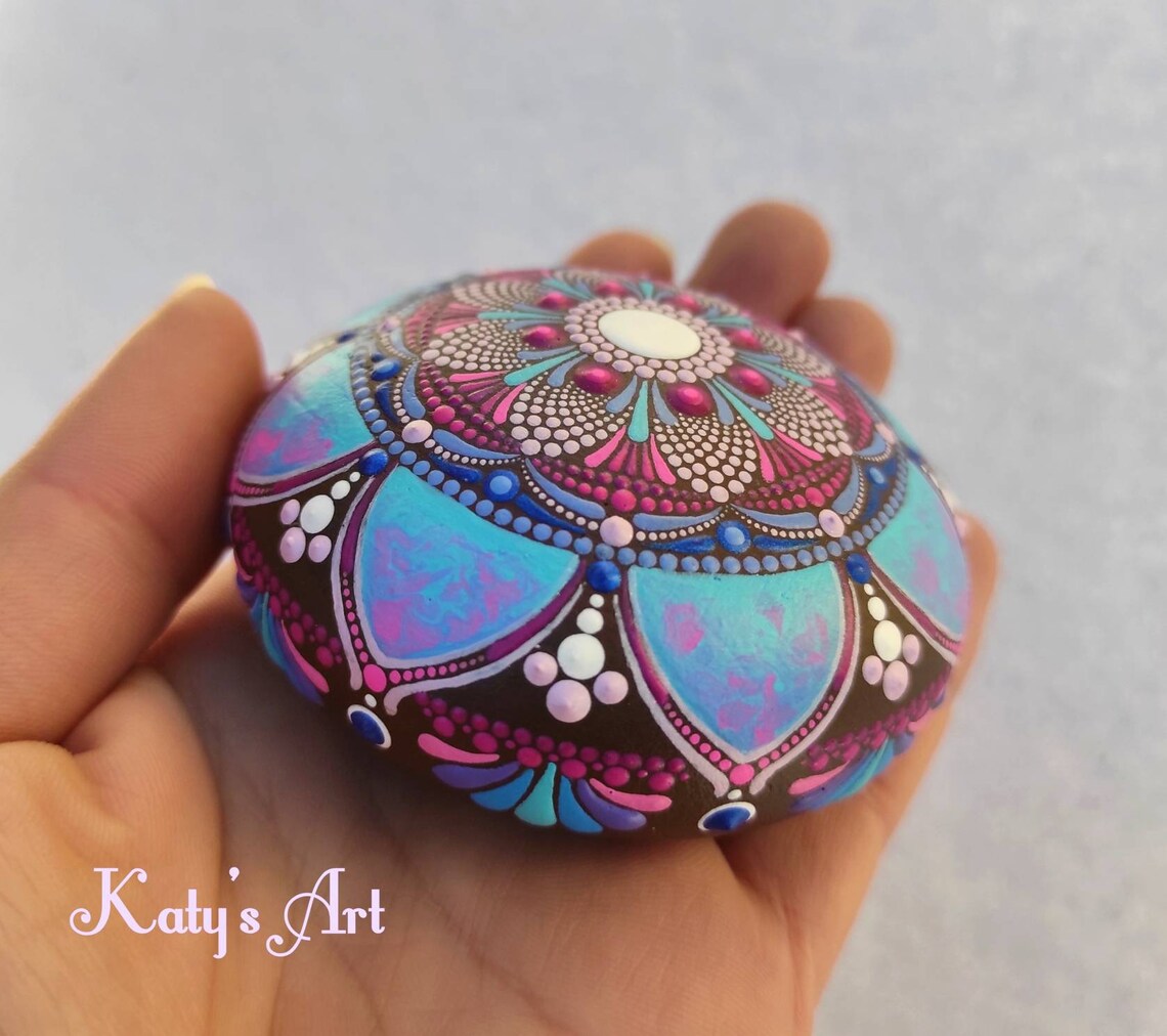 Hand Painted Dot Mandala, Stone Painting, Mandala Stones, Mandala Dot ...