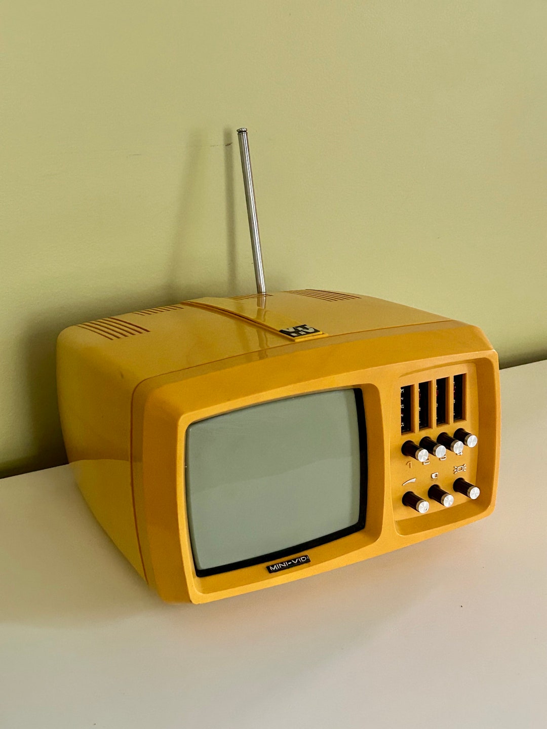 Videoton Mini-vidi Space Age Design Vintage Mini Tv Yellow 1970s - Etsy UK