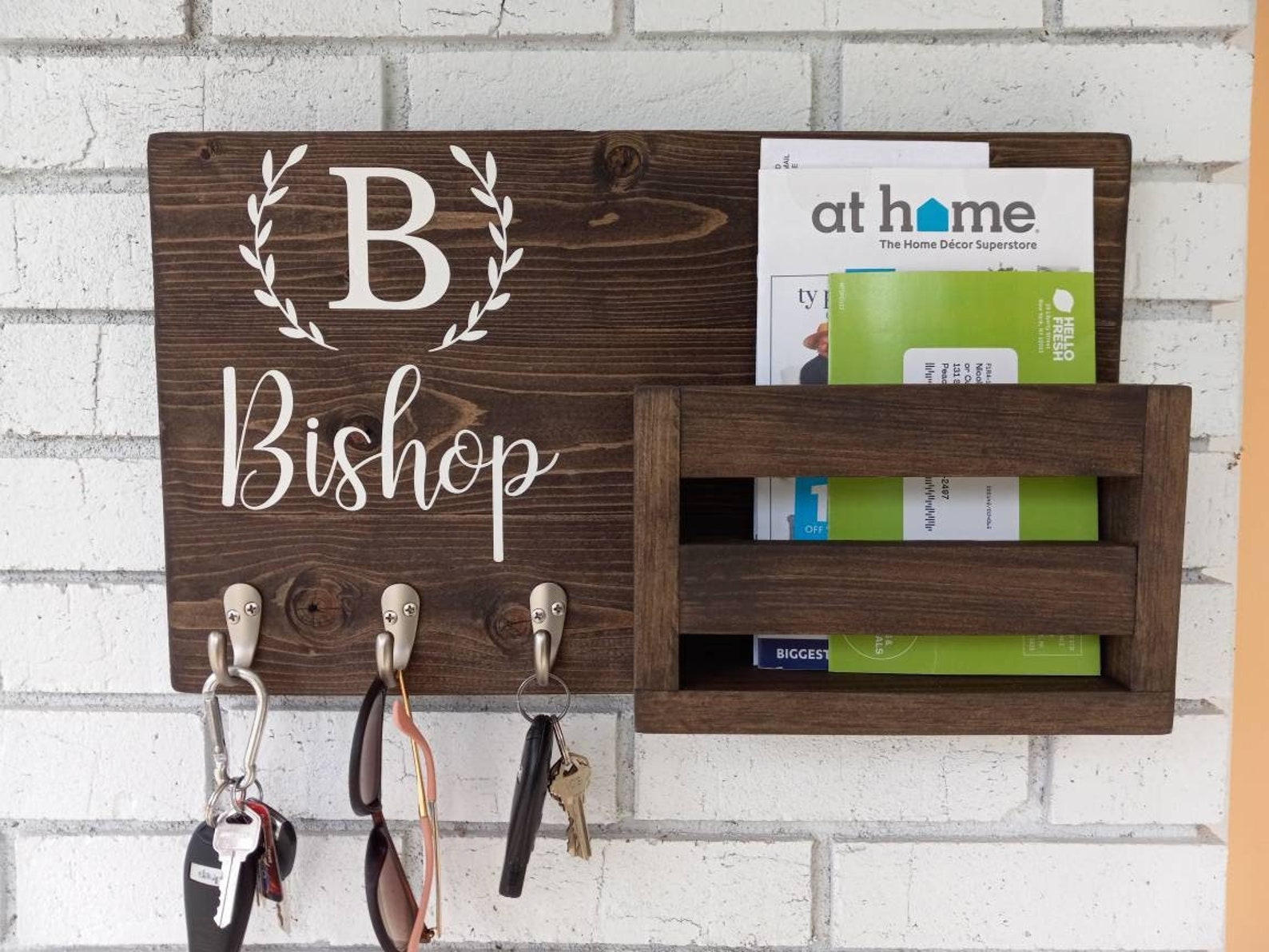 Personalized Key and Mail Holder for Wall Personalized Last | Etsy