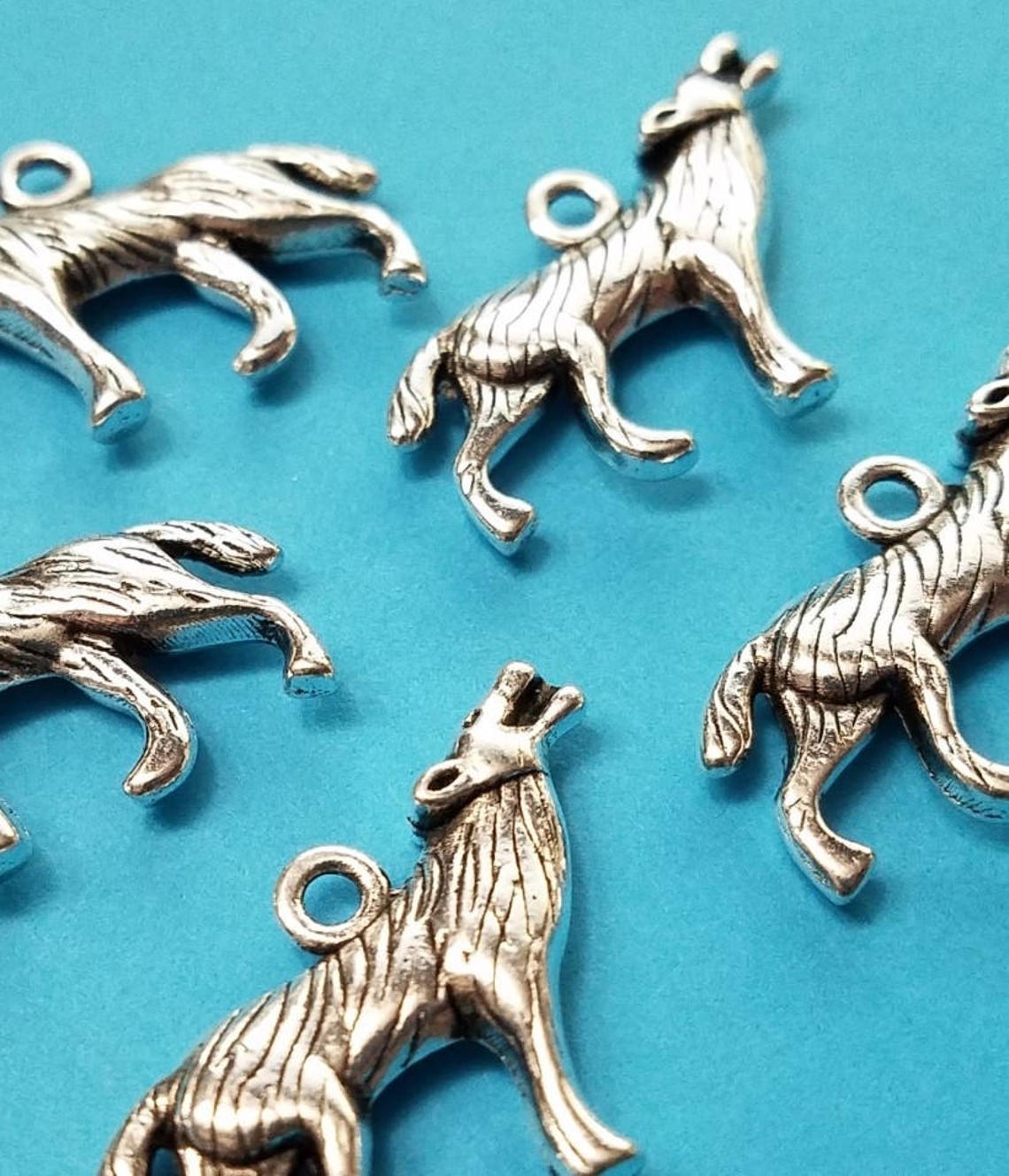 Set of 20 Silver Wolf Charms Wolf Jewelry Gifts for Wolf - Etsy
