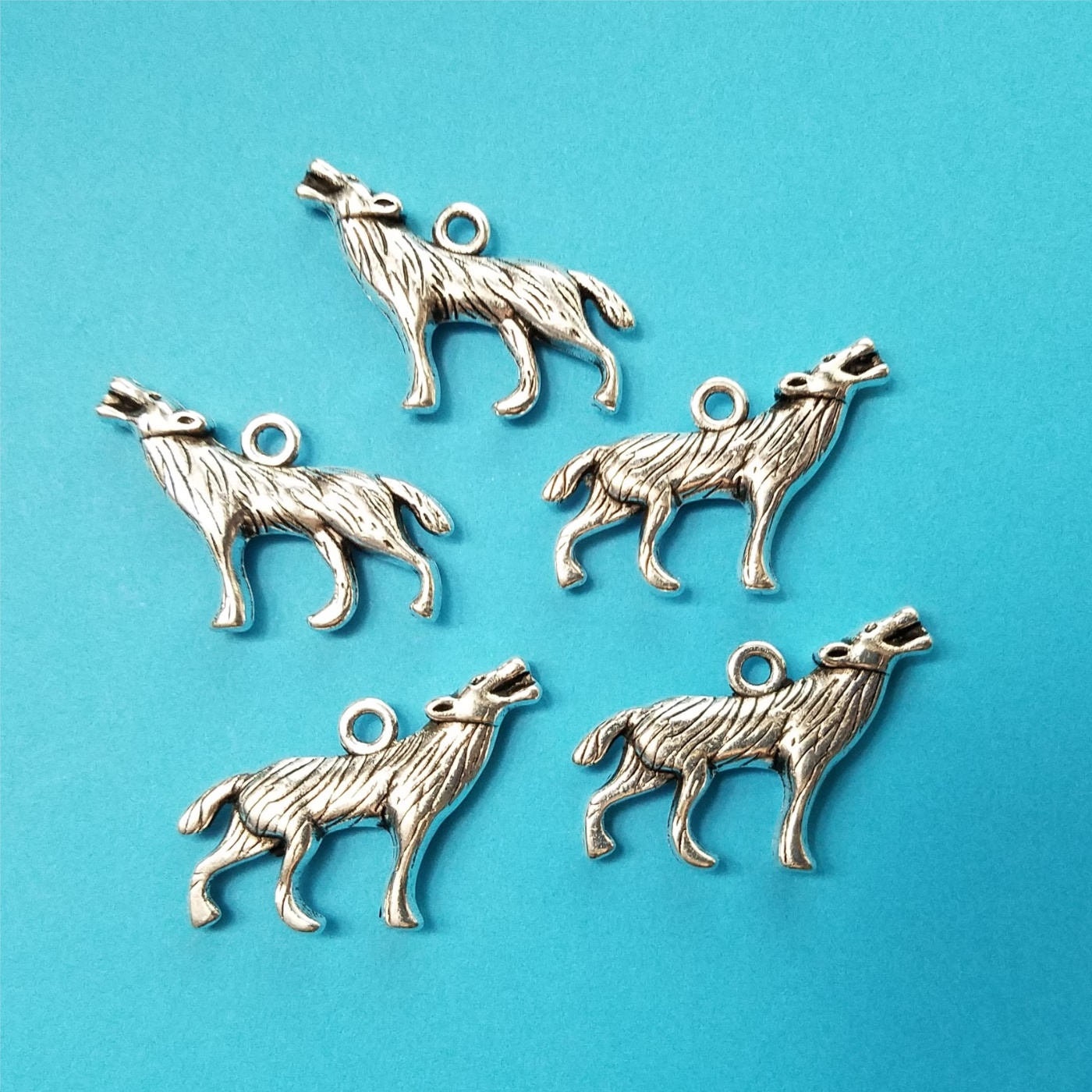 Set of 20 Silver Wolf Charms Wolf Jewelry Gifts for Wolf - Etsy