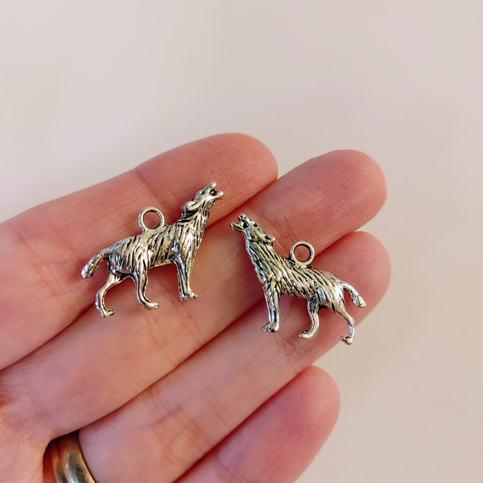 Set of 20, Silver Wolf Charms, Wolf Jewelry, Gifts for Wolf Lovers ...