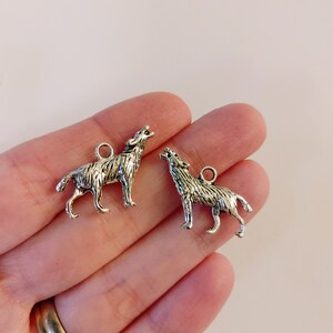 Set of 20, Silver Wolf Charms, Wolf Jewelry, Gifts for Wolf Lovers ...