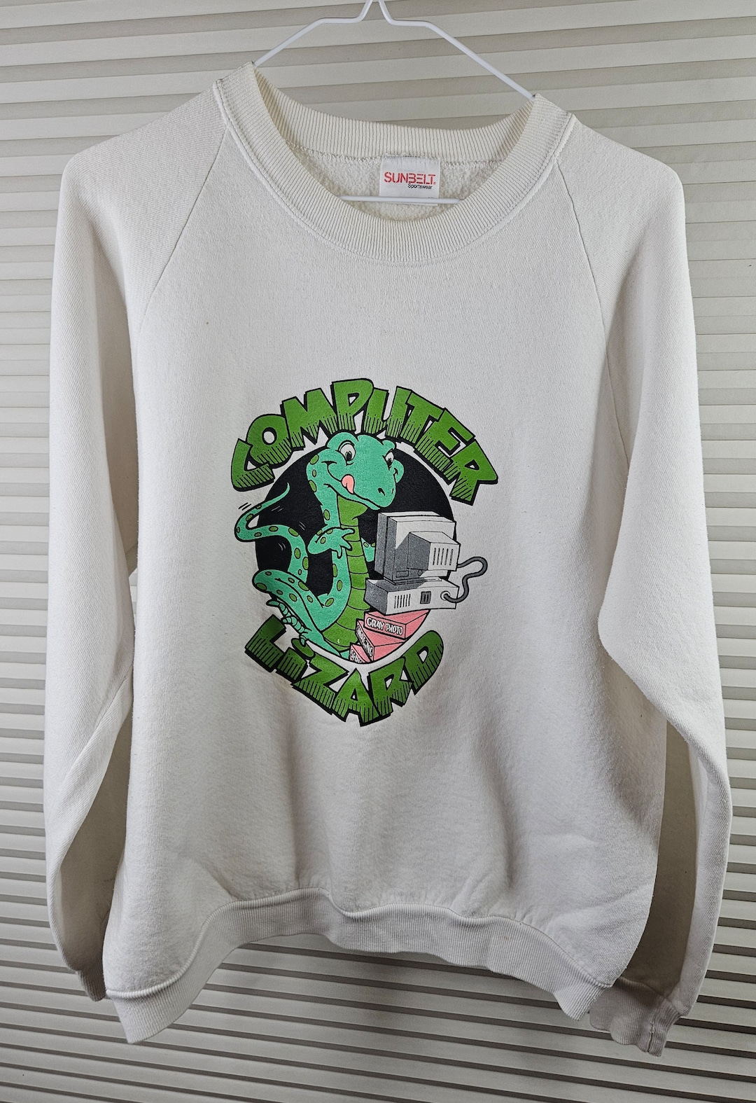 Computer Lizard Vintage Men's XL Crewneck. Early Days of Computers. - Etsy