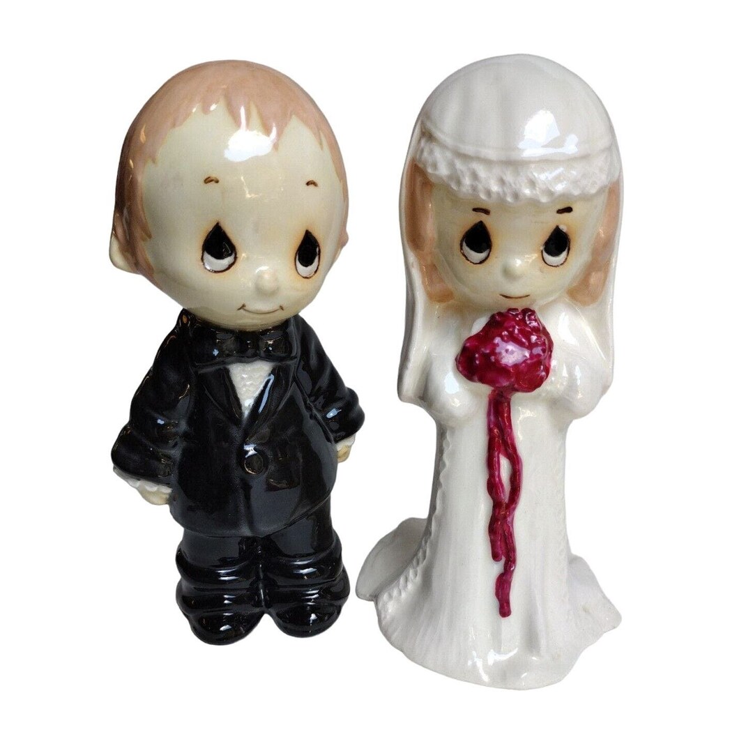 Bride Groom Figurines Couple Vintage 1970s Hand Painted Proposal Gift ...