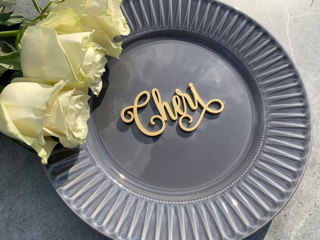 Personalized Wooden Wedding Place Cards, Elegant Script Name Tags - Etsy UK