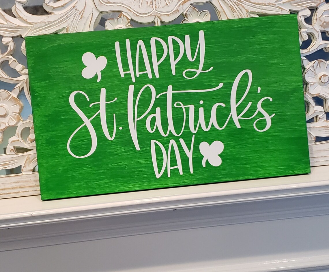 Happy St. Patrick's Day sign Green Shamrock Decor - Etsy Italia