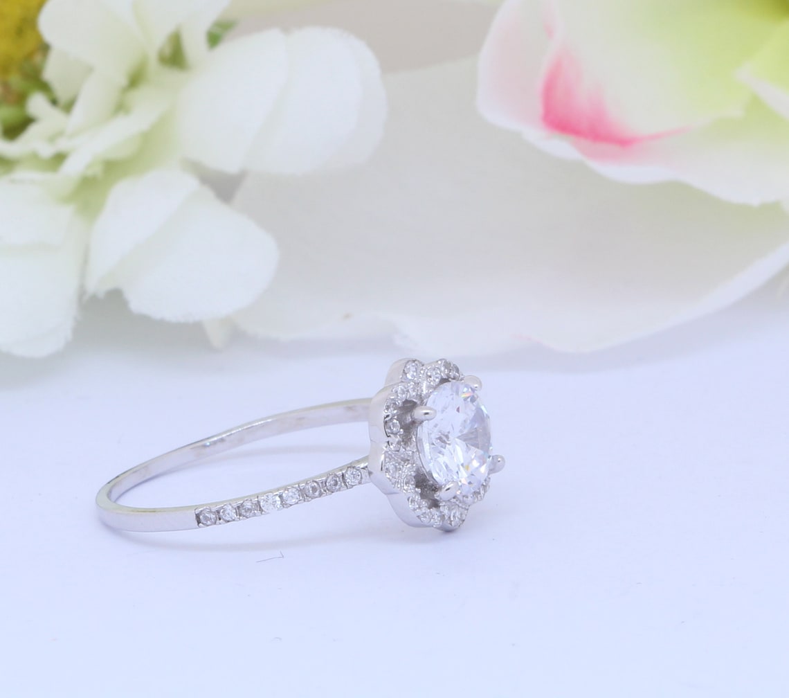 Art Deco Vintage Wedding Engagement Ring Round 1.00 CT | Etsy