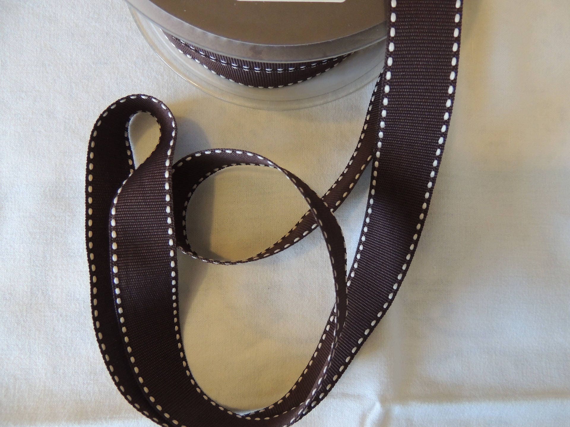 Grosgrain Ribbon, Brown Color White Saddle Stitching (26), Width 2 Cm ...