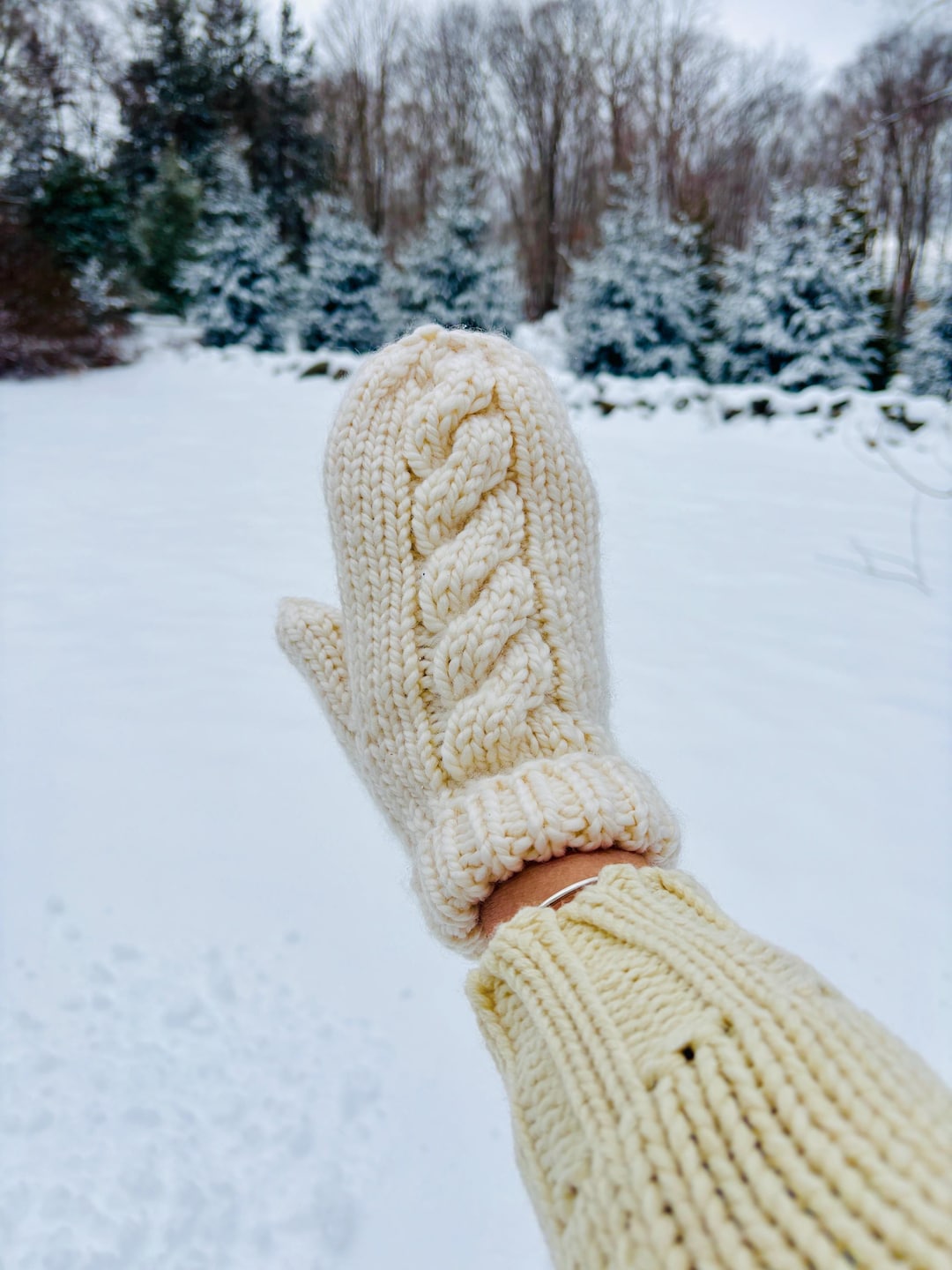 Knitting Pattern*pdf*- Easy Bulky Cable Mittens- DPN Mitten Pattern ...