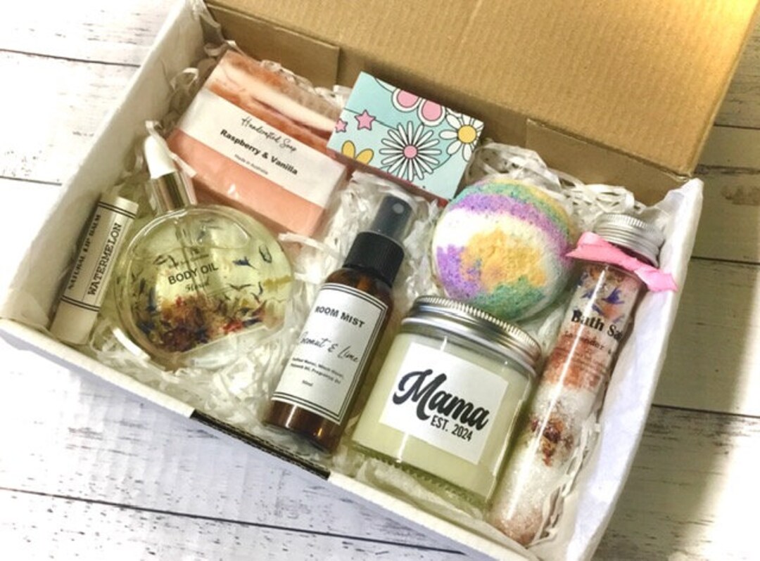 New Mum Mama Est 2025 Gift Box Personalised Gift Box New Mum Pamper ...