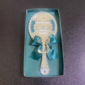 Silver Hand Mirror Quinceanera Invitation: Emerald Ribbon, Glitter Box ...