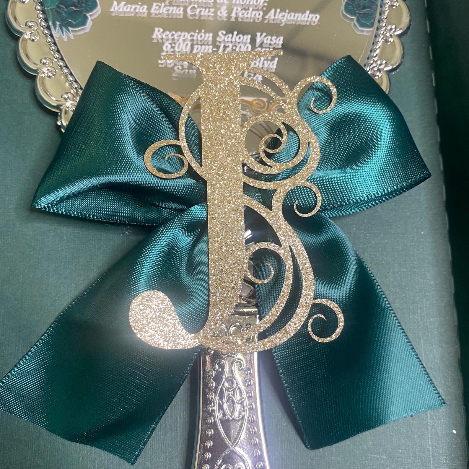 Silver Hand Mirror Quinceanera Invitation: Emerald Ribbon, Glitter Box ...