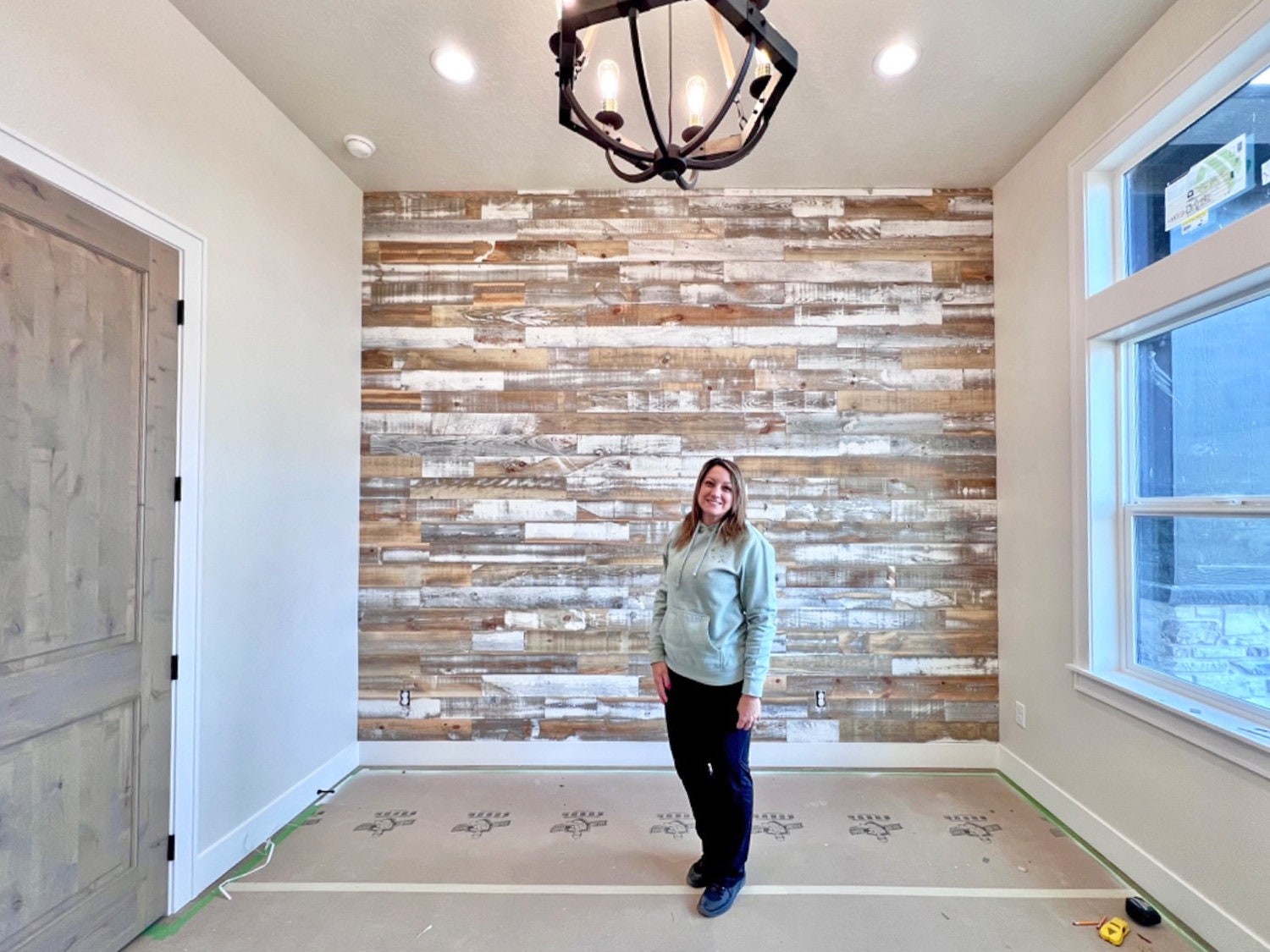 Distressed White Reclaimed Wood Wall Planks - Free Shipping - 20 Sq Ft ...