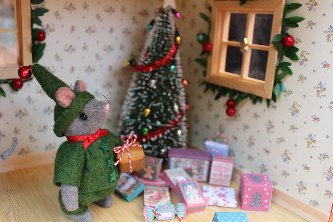 Elf Mouse Miniature - Etsy