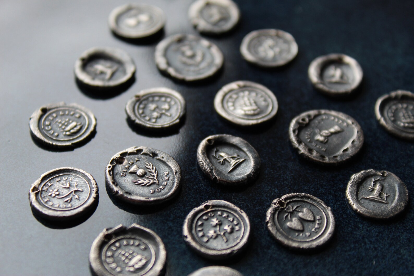 Dinna Forget Wax Seal Pendant Made Using a 1800s Fob Stamp - Etsy