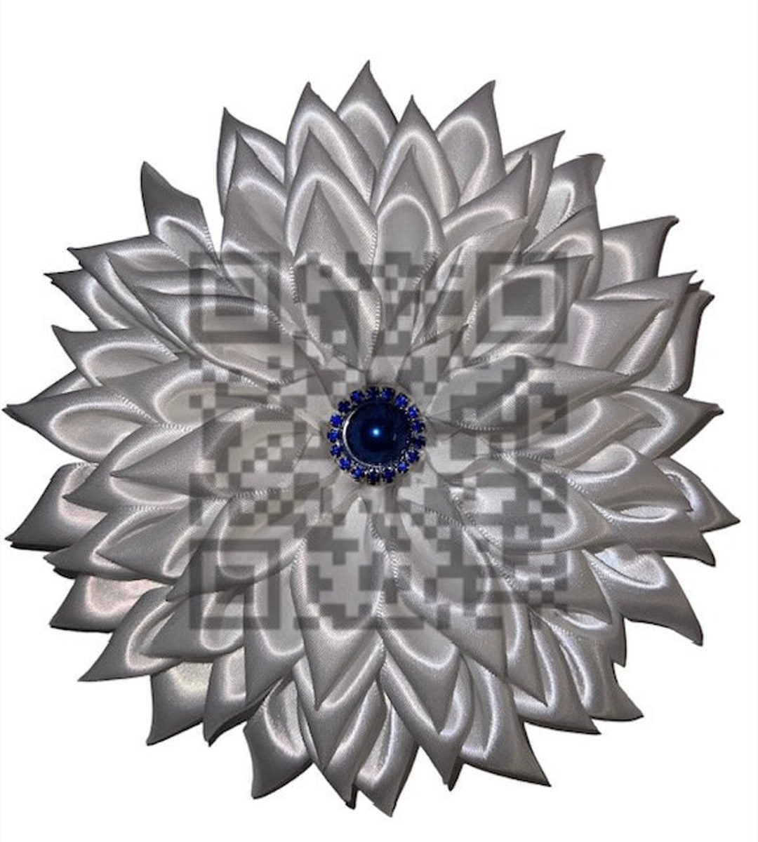 Zeta White Flower Pin With Blue Center - Etsy