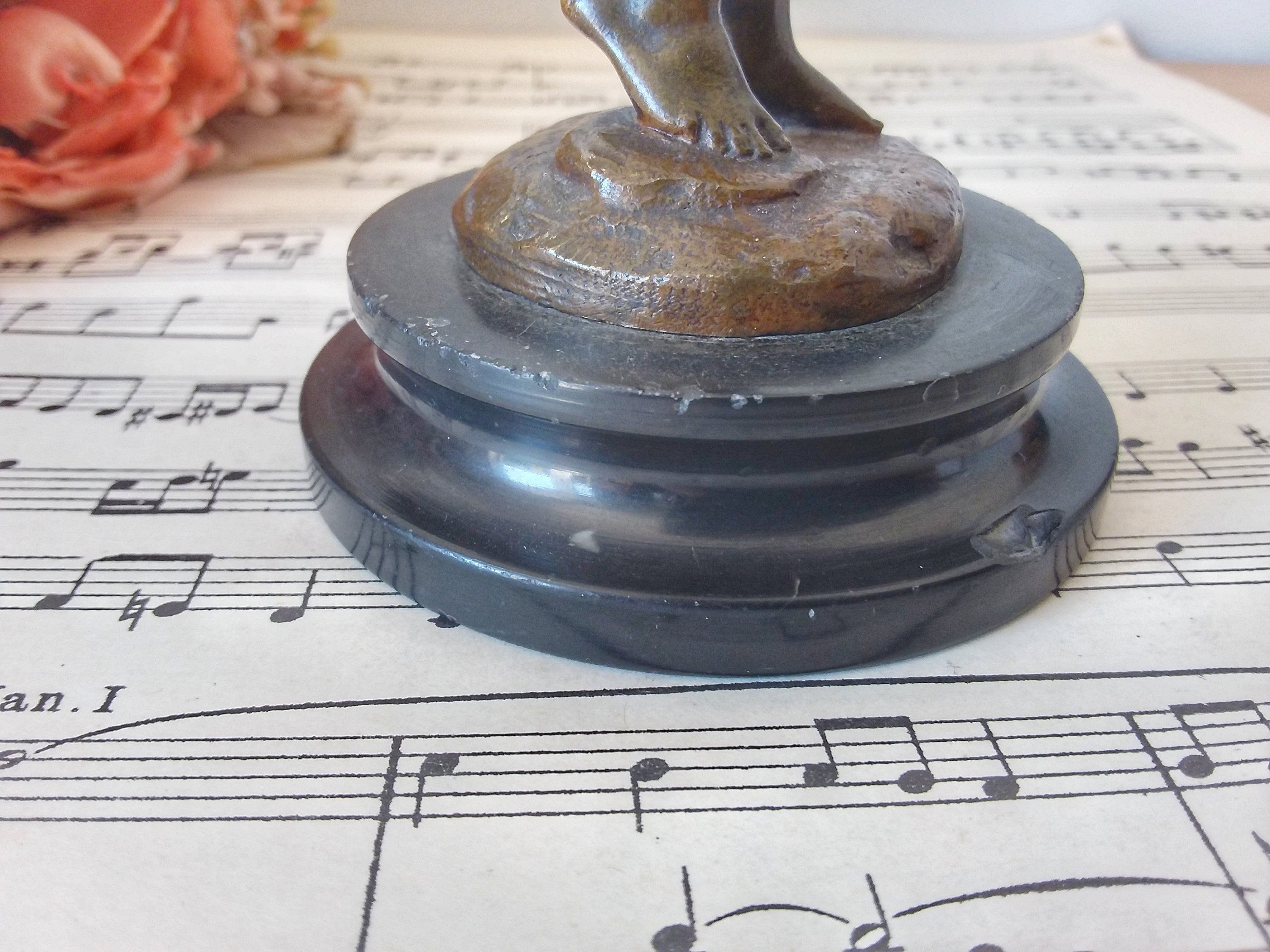 Louis KLEY (1833-1911). Sculptures ANCIENNE en bronze d'un jeune enfant ...