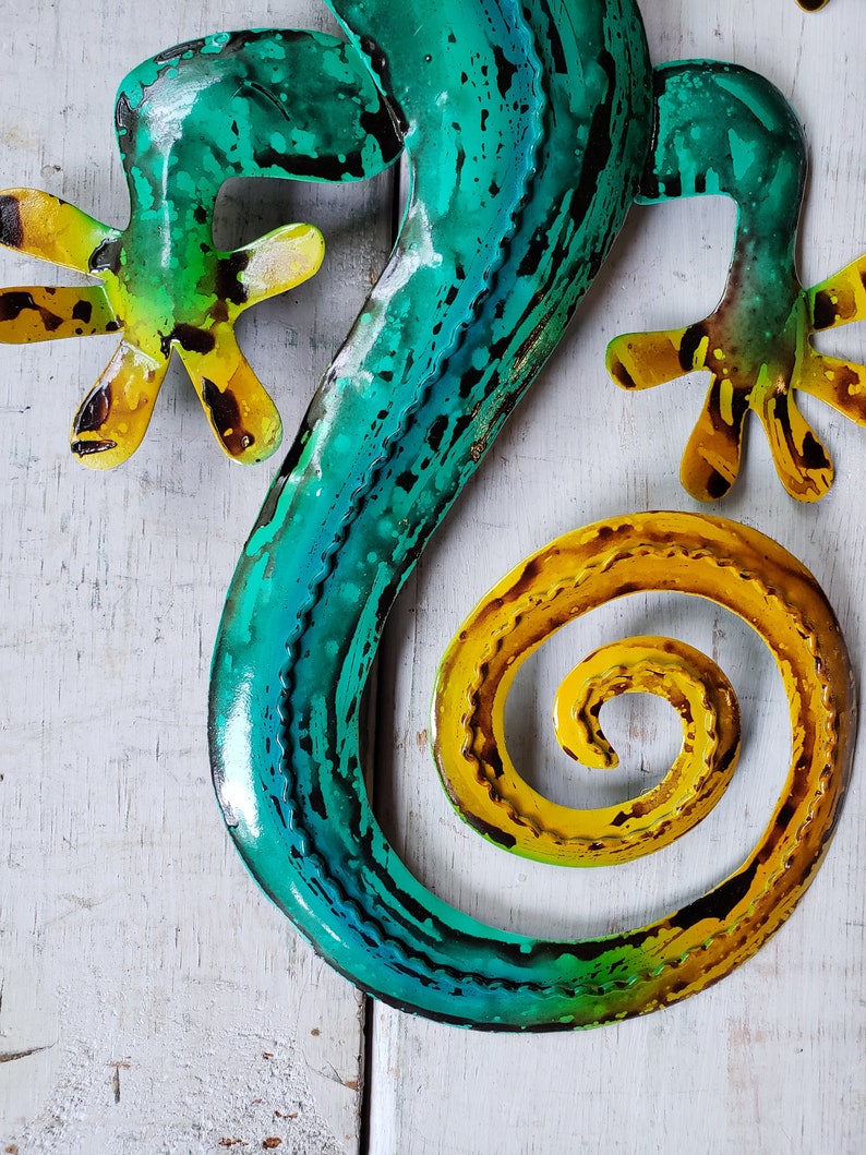 Gecko Lizard metal wall decor tropical tiki decor Set of 2 | Etsy