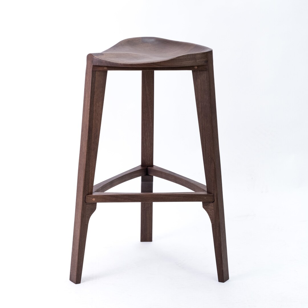 Walnut Bar/counter Stool With Carved Seat - Elegant Walnut Bar Stool ...