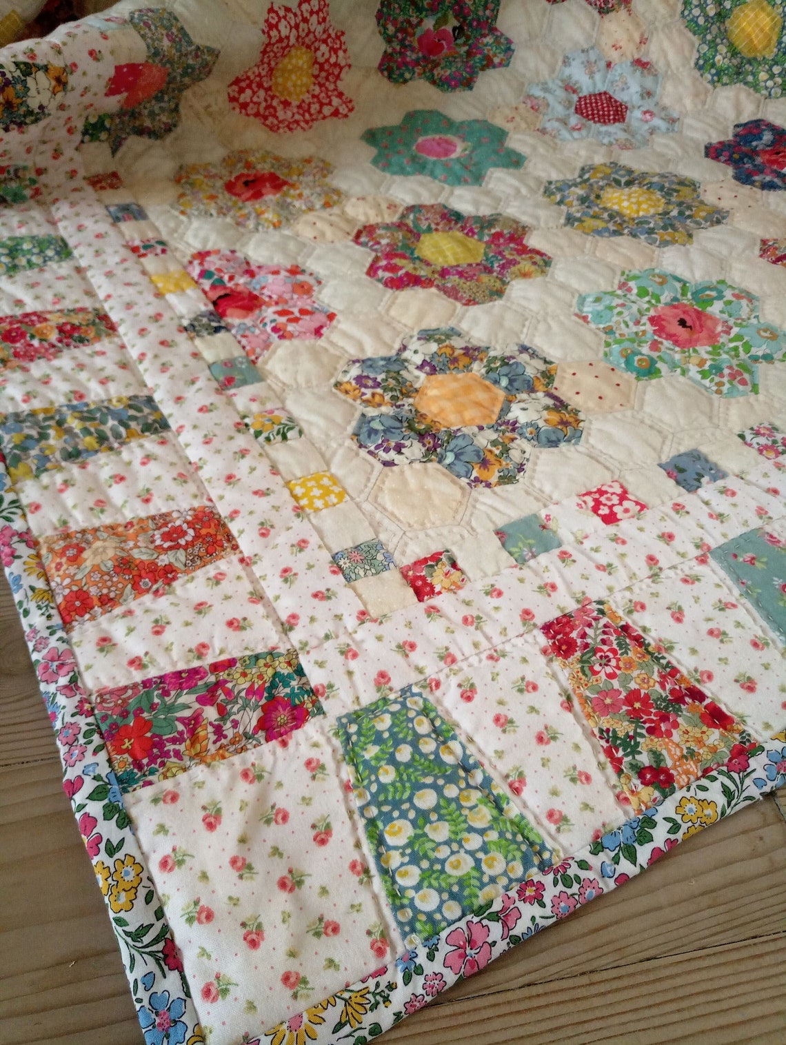 Flower Quilt Handmade Patchwork Quilt Modern Rustic Quilt - Etsy