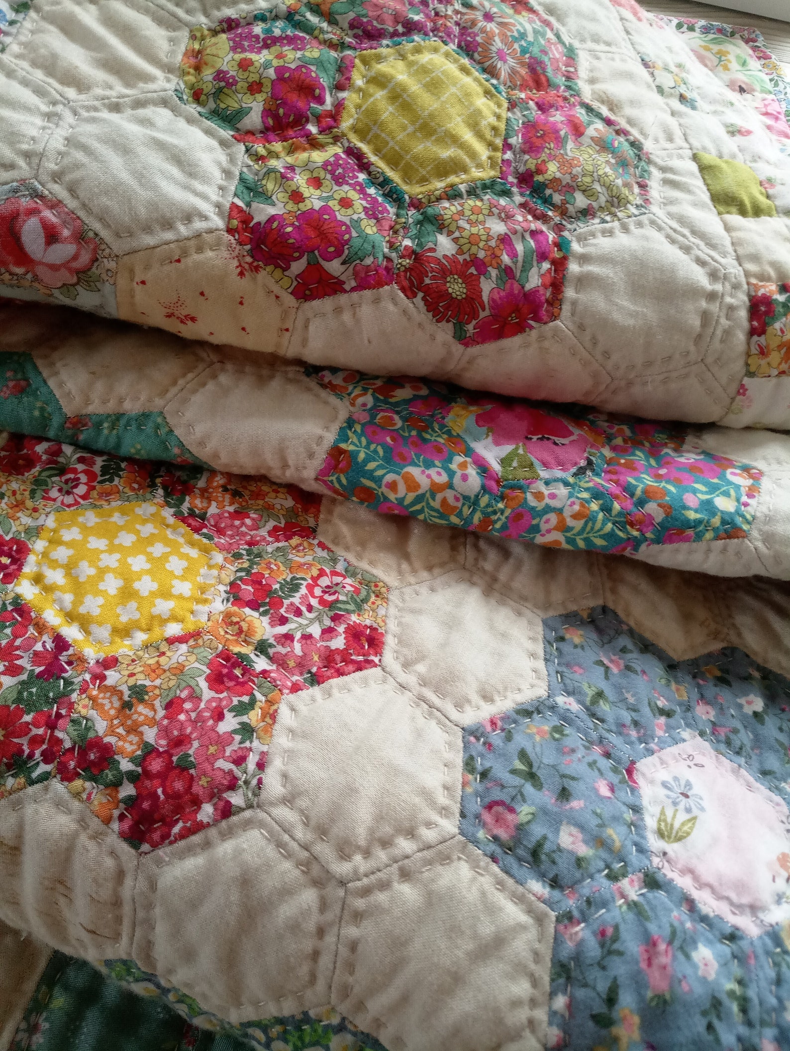 Flower Quilt Handmade Patchwork Quilt Modern Rustic Quilt - Etsy