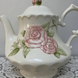 Metlox Vernon Ware Sculptured Vernon Rose Teapot - Etsy