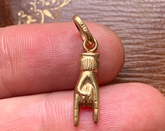 14k Mano Cornuto Charm - Etsy