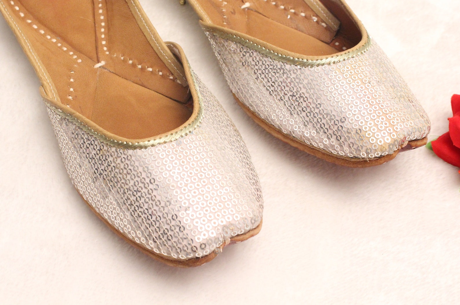 Silver Flat Jutti Shoes/bridal Shoes/punjabi Wedding White - Etsy
