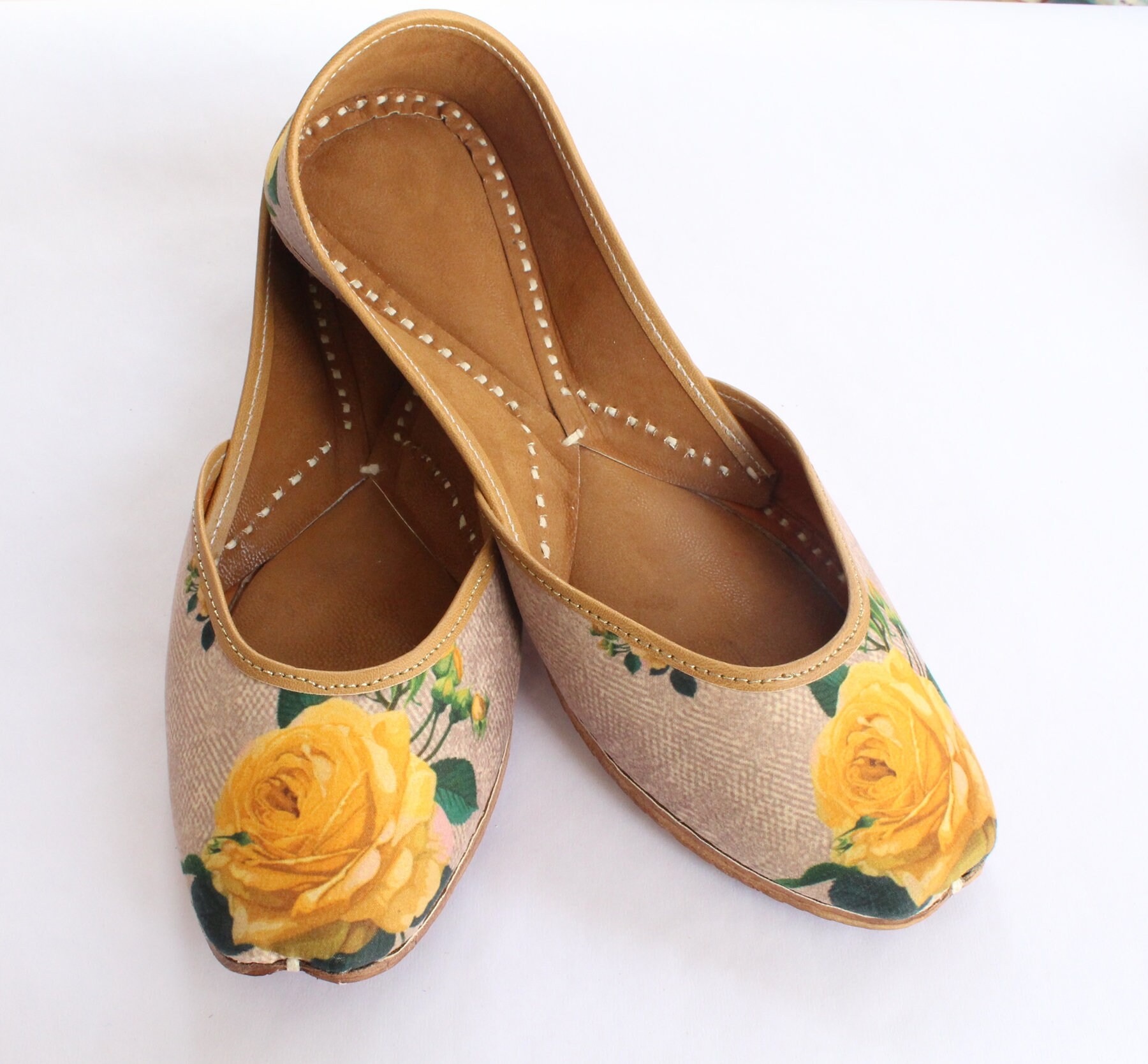 Floral Punjabi Jutti Flats: Yellow Flower, Indian Leather Shoes - Etsy