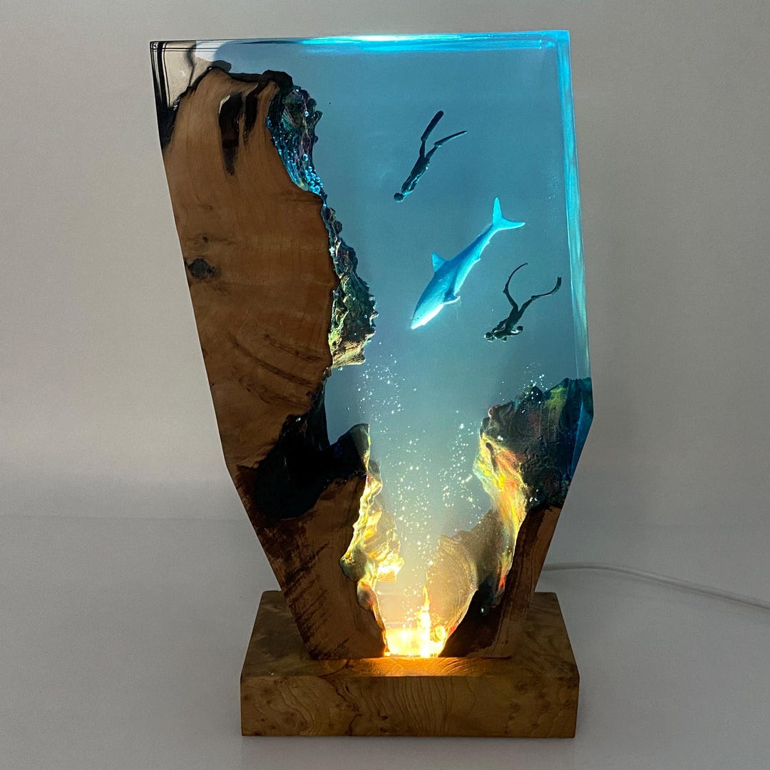 Couple Divers Resin Night Light - Shark Encounter Wood Lamp, Romantic ...