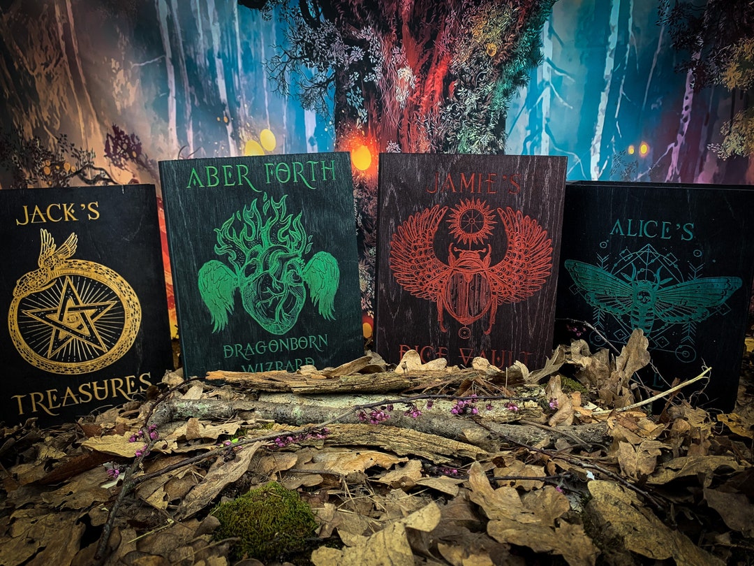 Dice Box Book Style Personalised | Keepsake Box | Dungeons & Dragons ...