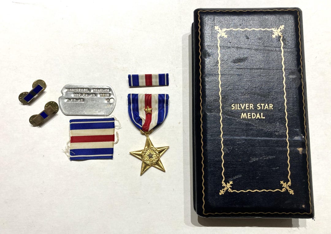 WW2 US Government Issued Army Silver Star Medal W/ Lapel Pin + Ribbon ...
