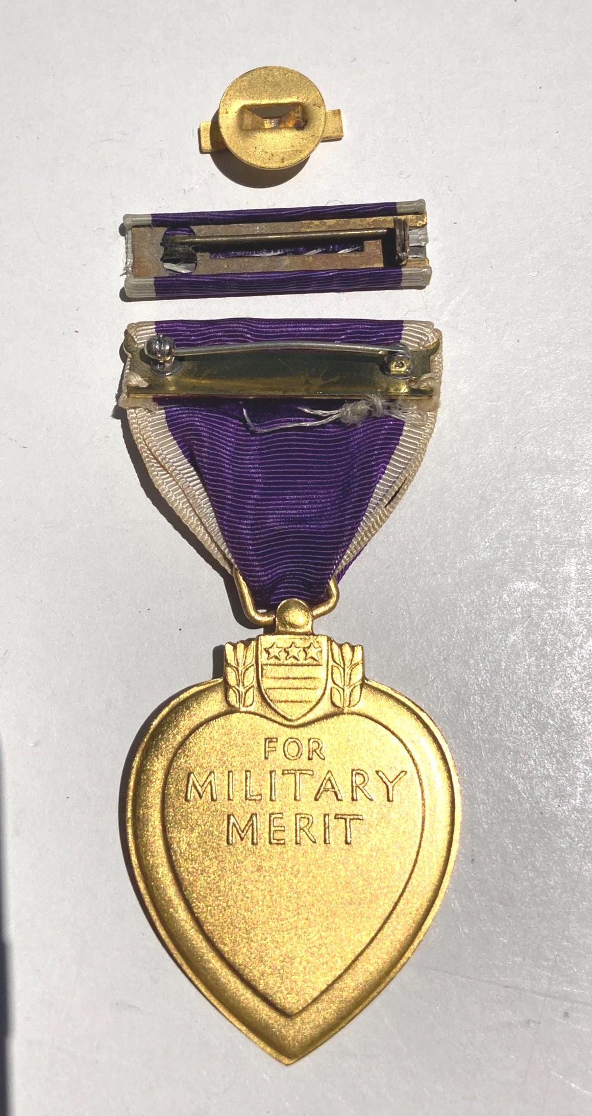WW2 US Government Issued Army Purple Heart Medal W/ Case + Lapel Pin ...